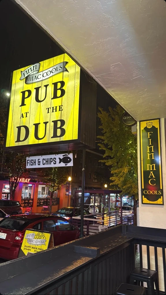 Finn MacCool’s Pub at the Dub Happy Hour, Seattle | happyhopper