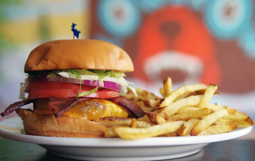 The Lowbrow Happy Hour, Minneapolis | happyhopper