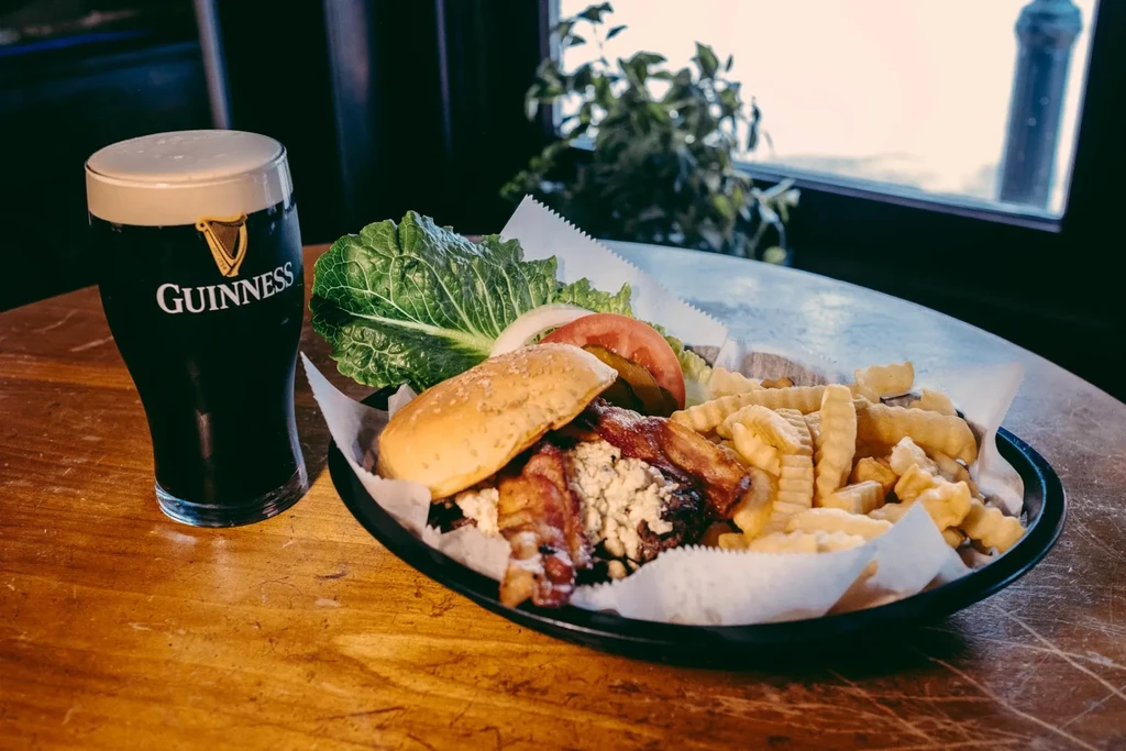 Seamus McDaniel's Happy Hour, St. Louis | happyhopper