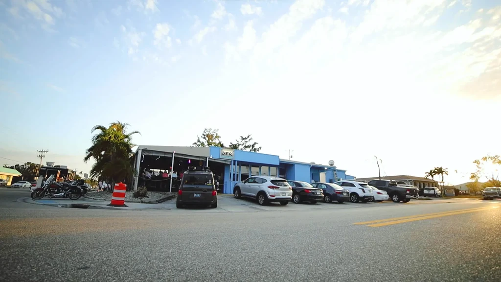 The Dek Bar Happy Hour, Cape Coral | happyhopper