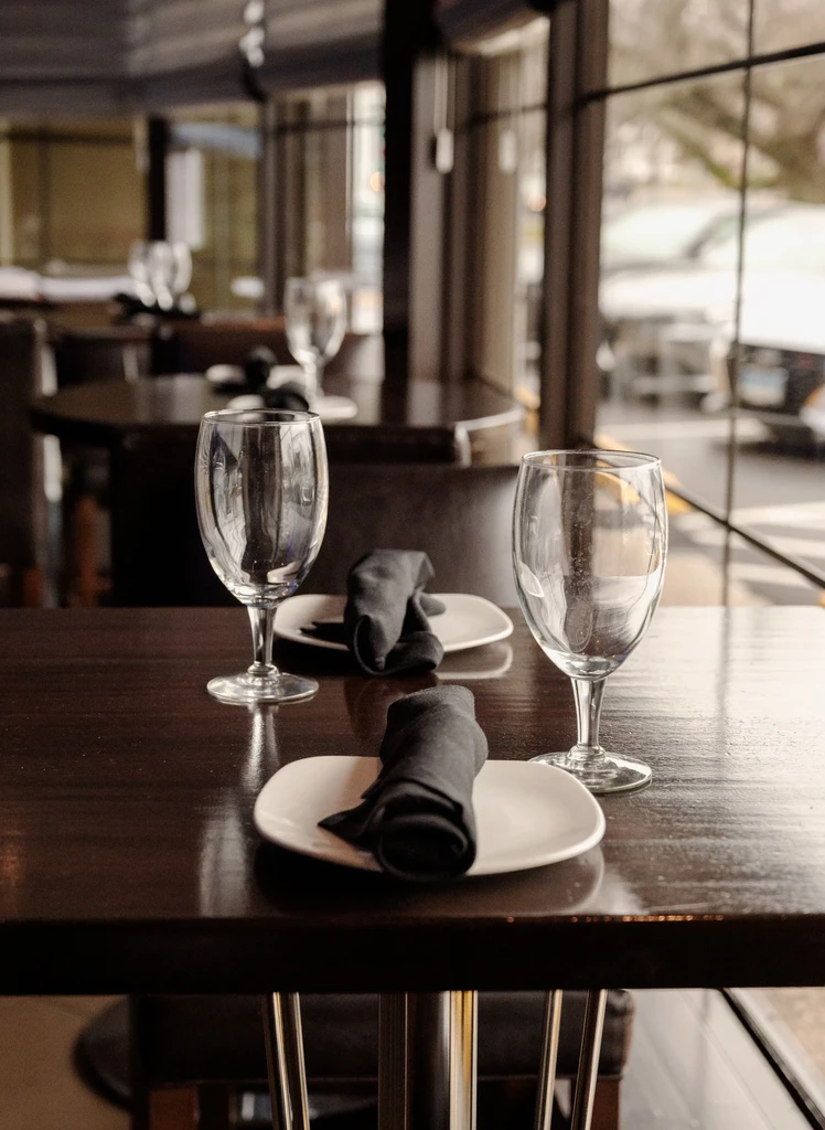 Ludal's Italian Restaurant Happy Hour, North Haven | happyhopper