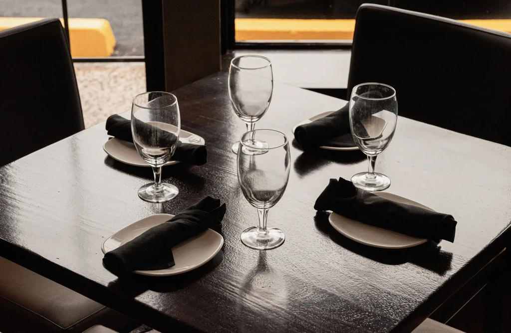 Ludal's Italian Restaurant Happy Hour, North Haven | happyhopper